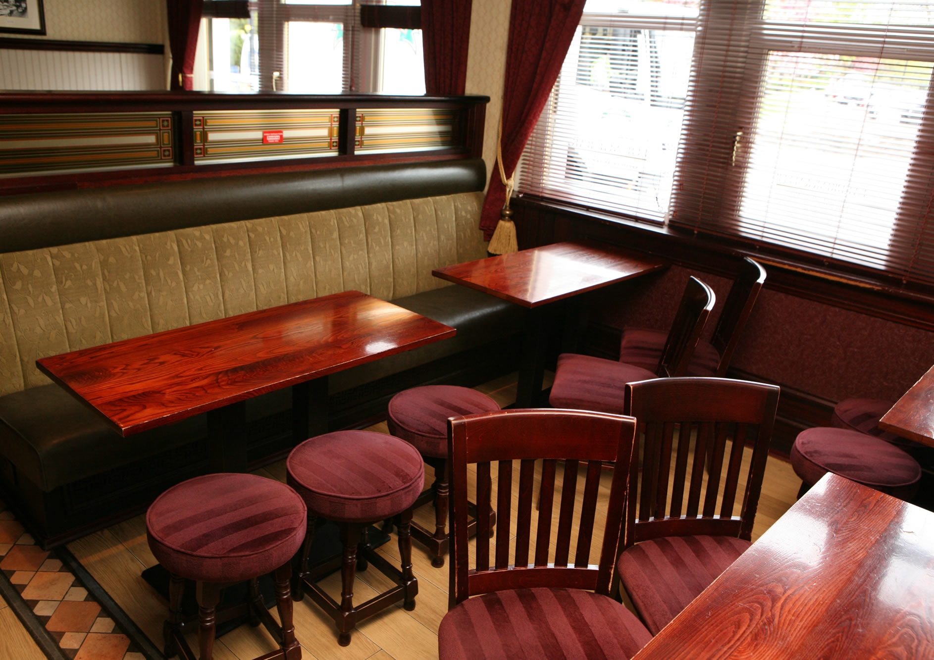 Traditional Country Pubs in Balloch | Waterhouse Inn